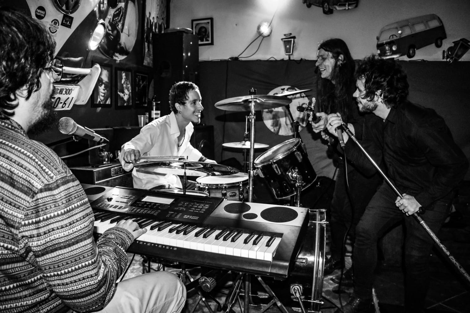 Metrô de São Paulo comemora Dia do Rock com shows em estações e ...