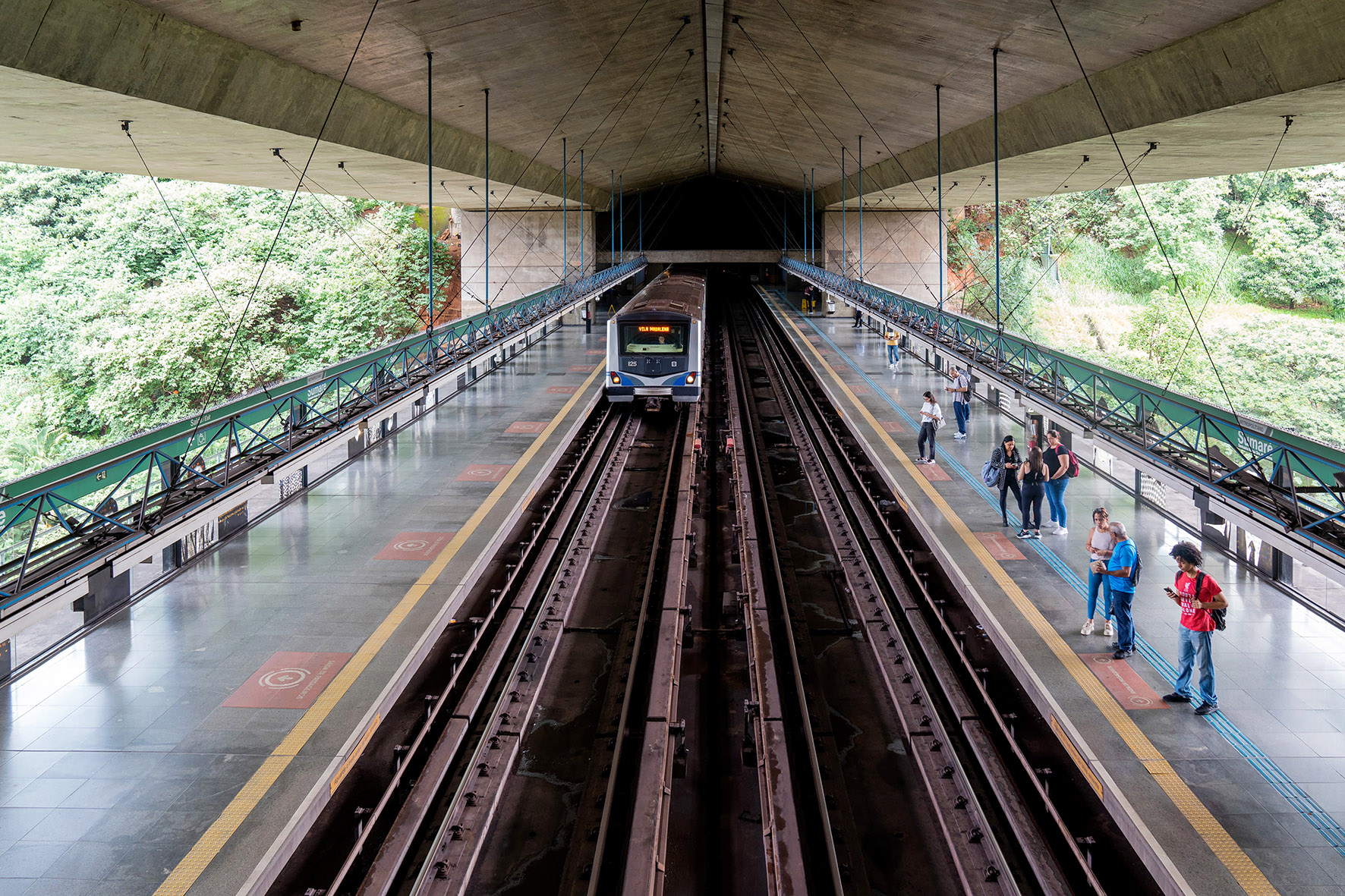 Estação S. N. Sra. Fátima-Sumaré – Metrô